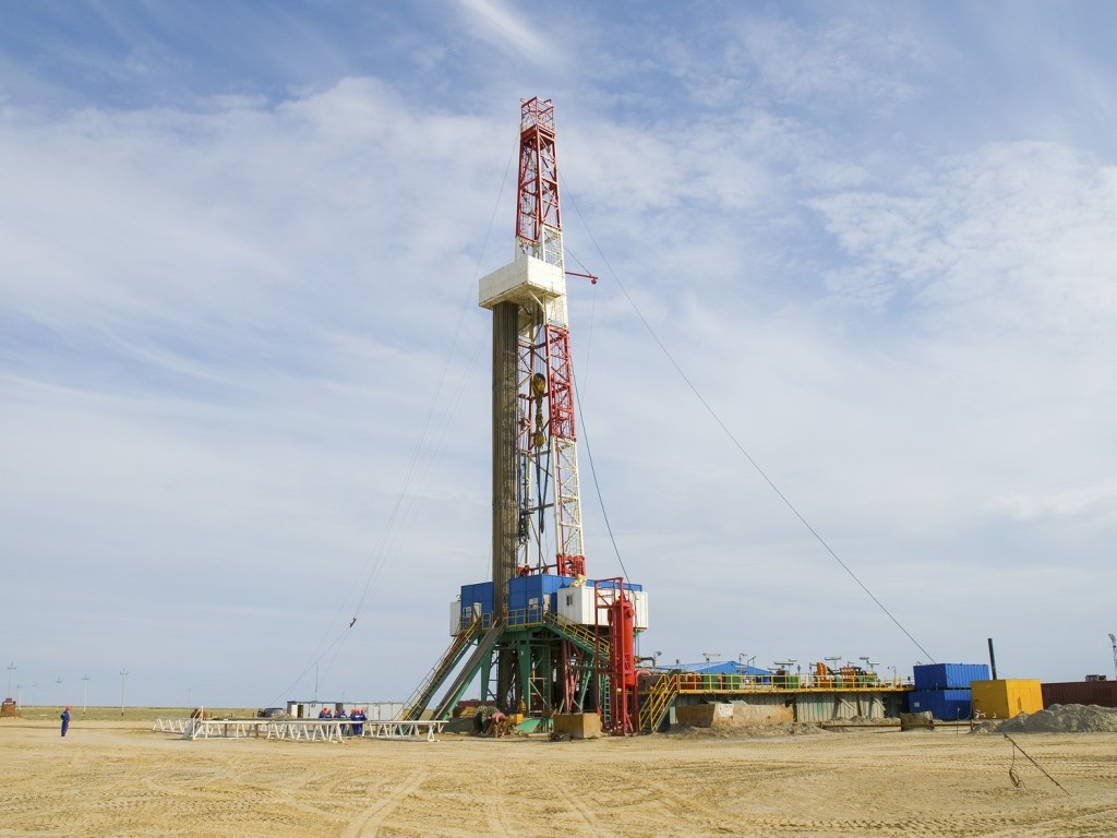 Refinery waste treatment in oil and gas industry - econ industries ...