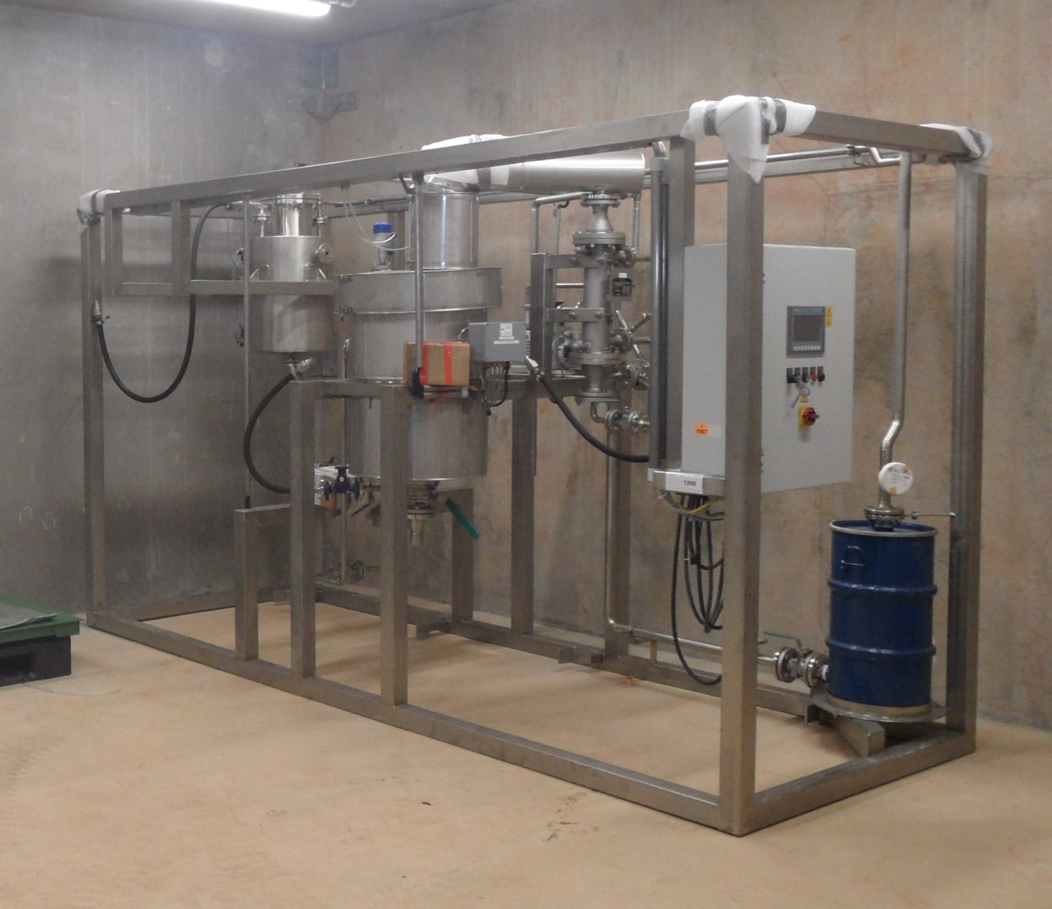 Skid in Purification Room 2 - econ industries services GmbH